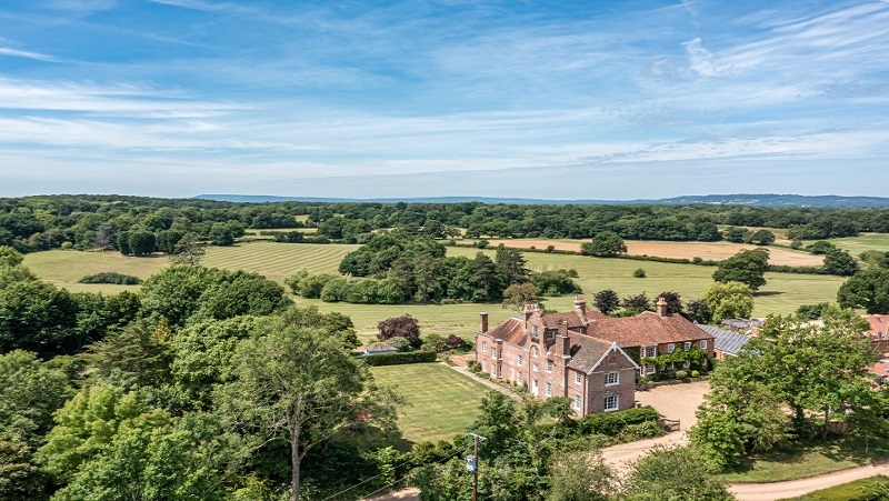 The country house features that have us falling in love again and again ...